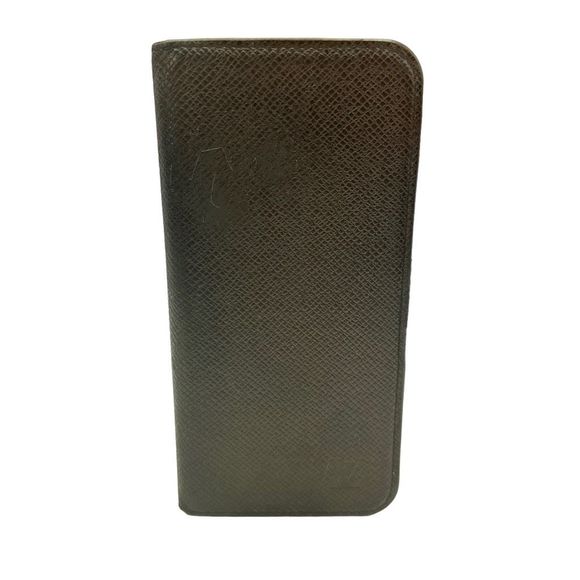 Louis Vuitton | Accessories | Louis Vuitton Black Taiga Iphone Folio ...